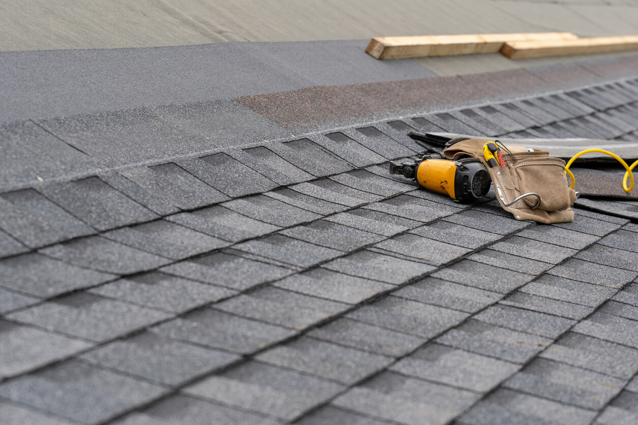 How to Install Roof Shingles: Step by Step Guide